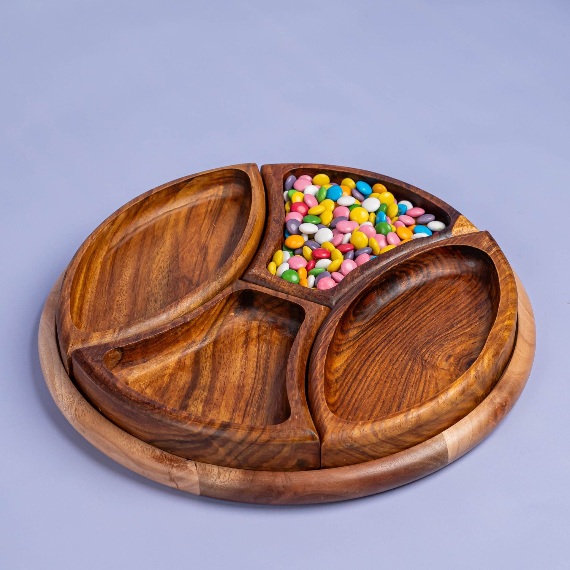 Symmetrical Nuts Platter – HomePro
